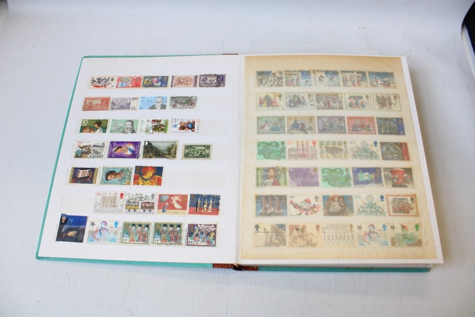 Vintage FLYING EAGLE STAMP ALBUM w/ Approx 200 WORLDWIDE STAMPS incl ...