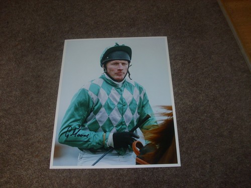Gary MOORE Horse Racing TRAINER & Jockey 08/01/92 Hand SIGNED Press ...