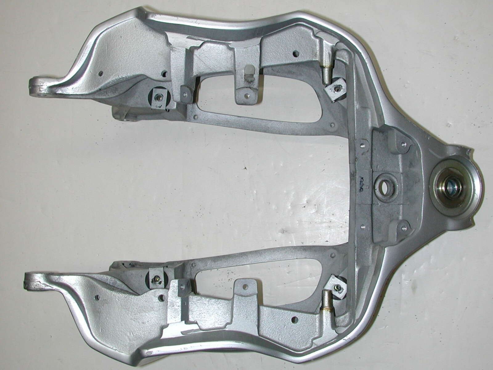BMW Motorcycle 2001 R1200C OEM 46512331713 Front Frame | eBay
