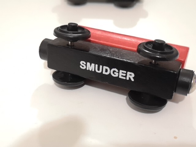 Smudger and Tanker Thomas & Friends Wooden Railway Train / Learning ...