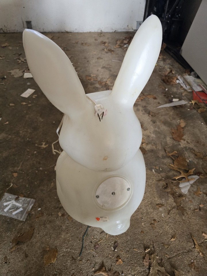 Vintage Easter Bunny Blow Mold With Egg Basket Lighted Empire 22” Yard ...