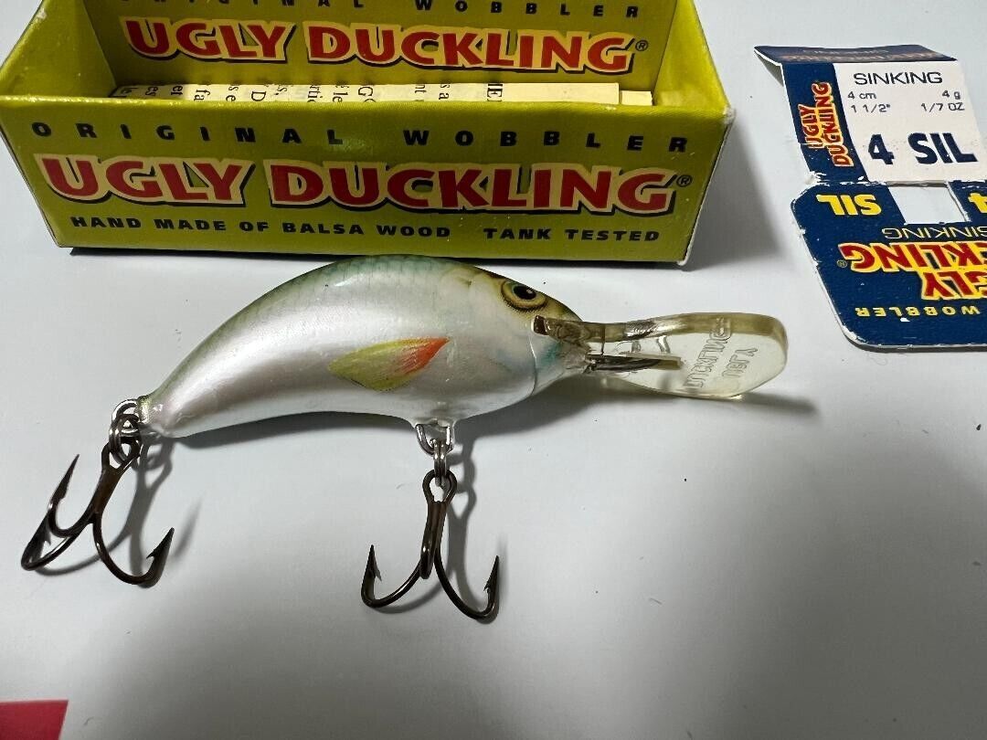 UGLY DUCKLING LURES NO 4 ASSORTED 30 YEARS OLD BRAND NEW IN PACK YOU ...