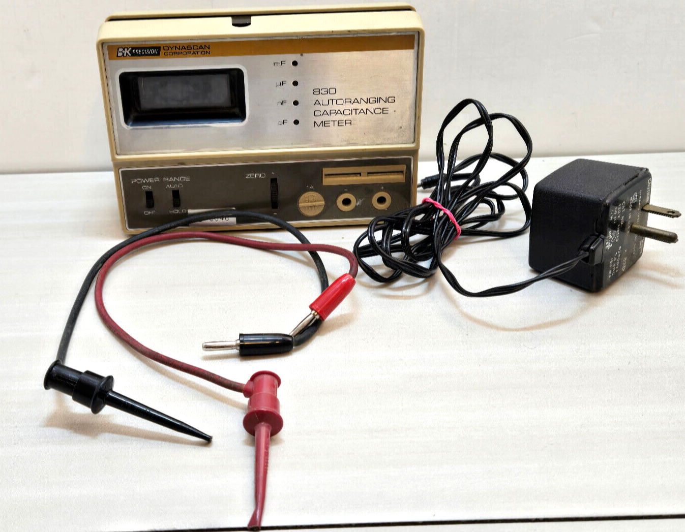 BK Precision Dynascan Autorange Capacitance Meter 830 w/probes | eBay