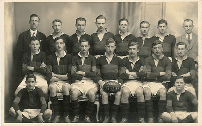 Welshpool Grammar School Rugby Team 1932-33 vintage rugby postcard ...