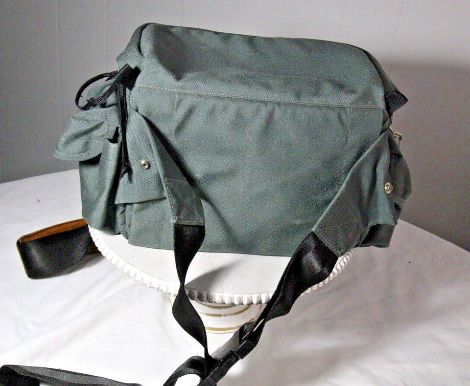 Tamrac 706 Pro Convertible Bag 1984 shoulder & waist green camera bag w ...