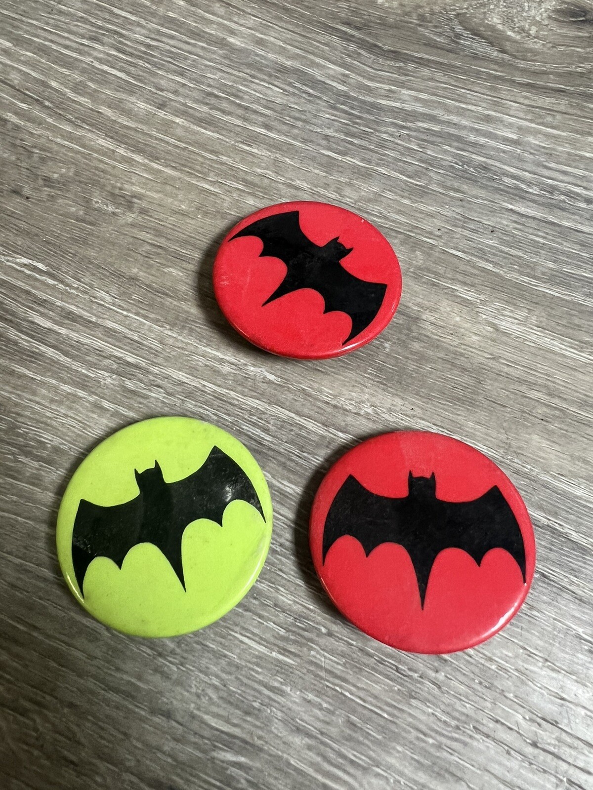 vintage batman button 3 Red Green Bat Wings Bin L | eBay
