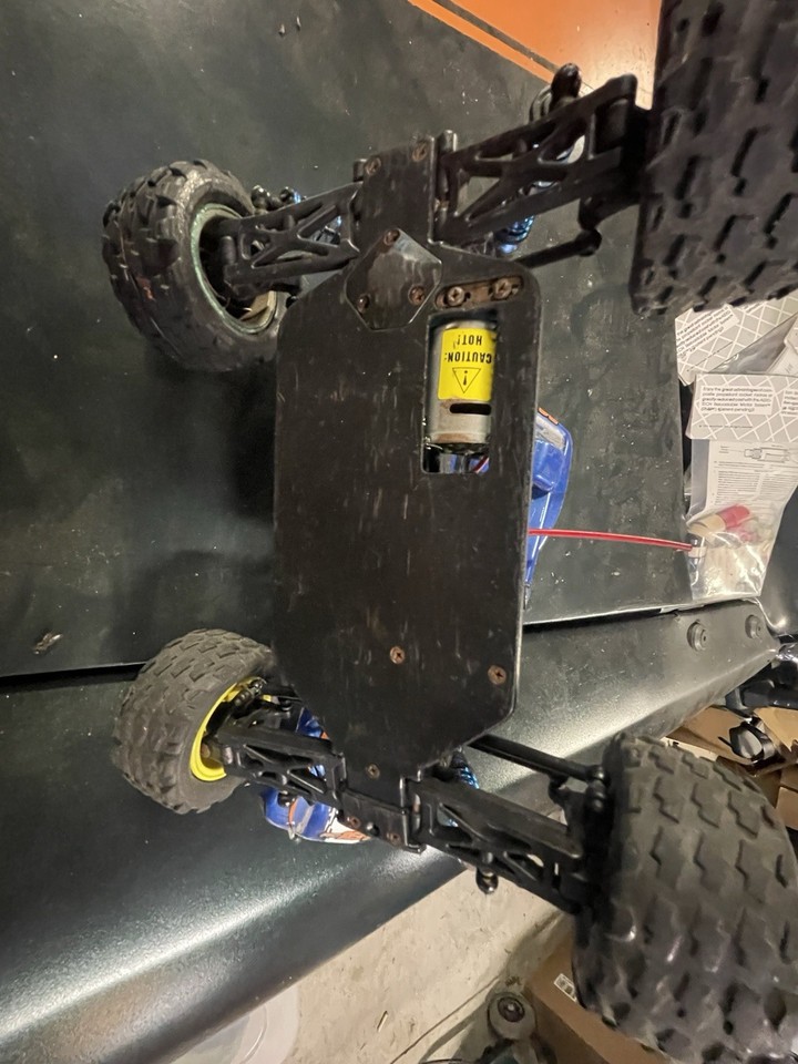 TEAM ASSOCIATED 1/18 SCALE RC18T BRUSHED 4X4 W/BODY | eBay
