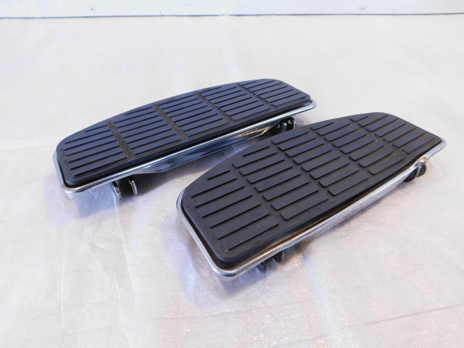 Harley Davidson Softail & Touring Road King Electra Glide Floorboard ...