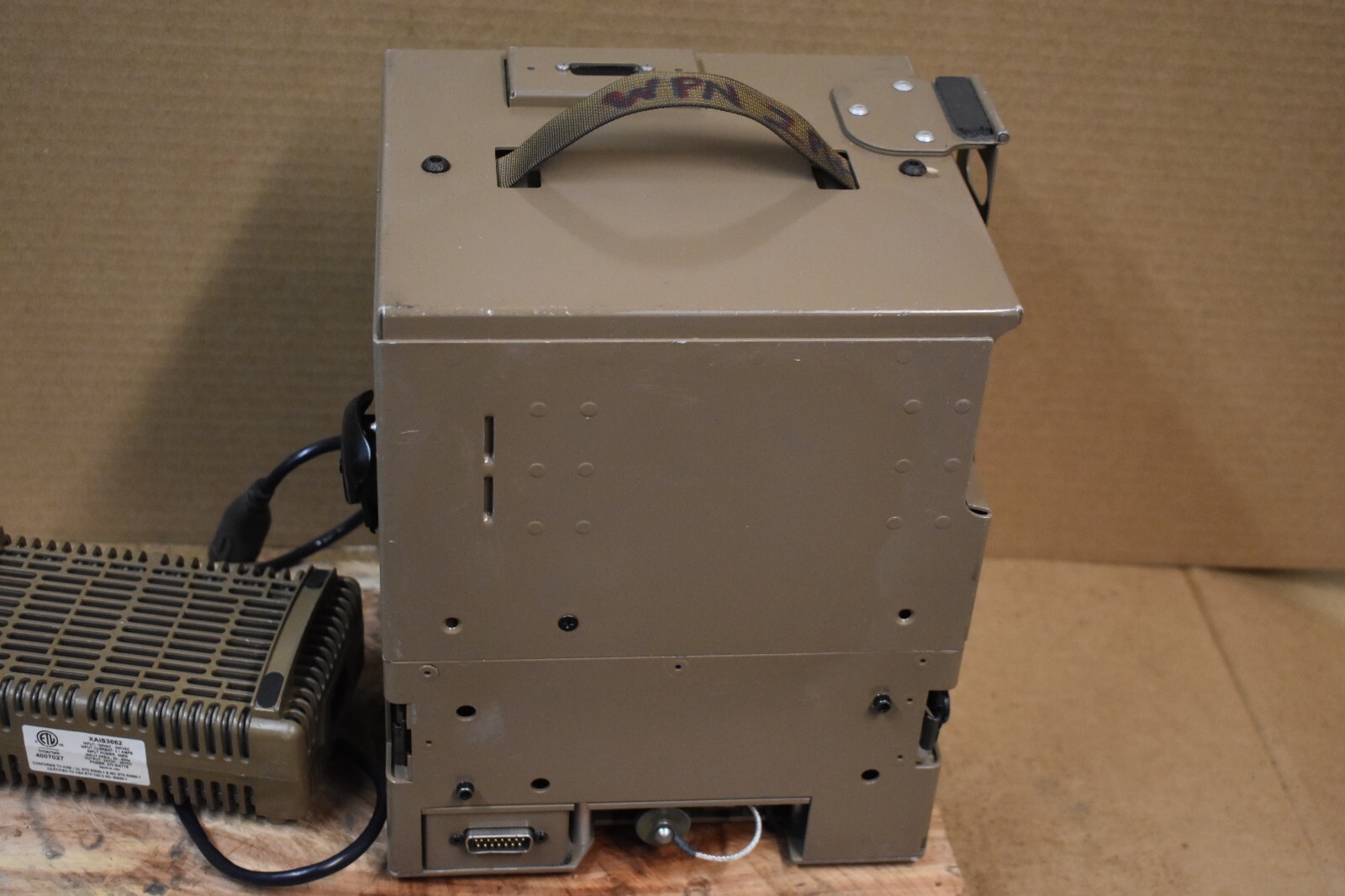 Thales Expeditionary Modular Universal Battery Charger 8 Bay 1600797-1 ...