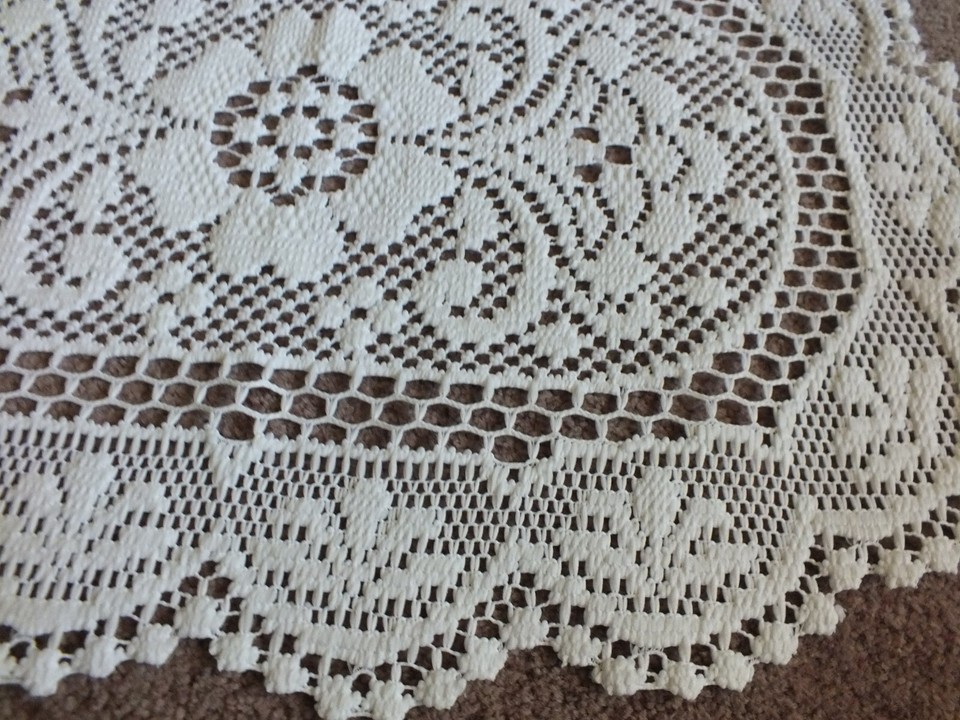 Collectible Beautiful Heritage Lace Doily Table Linen off White 18x12 ...