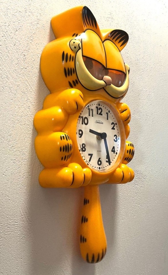 Vintage 1978 Garfield Animated Wall Clock Sunbeam Model WORKING, Nice ...