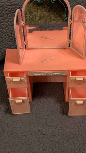 1987 MATTEL BARBIE SWEET ROSES VANITY NIGHTSTAND SET W/ COMB!!!! | eBay