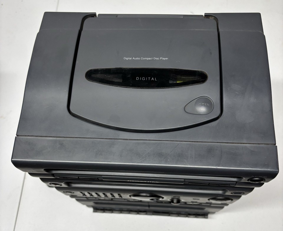 Soundesign AM-FM Stereo,Disc Player & Double Dual Cassette Deck Model ...