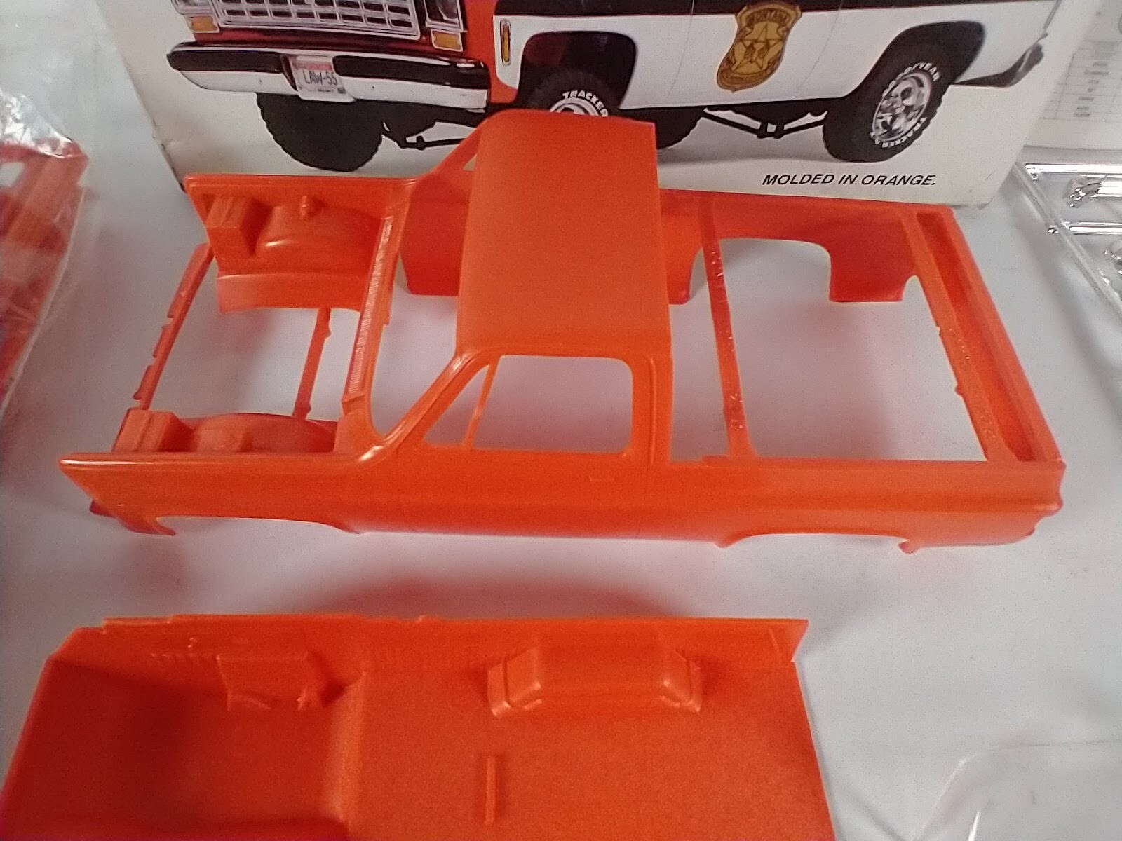 Sheriff's Blazer Chevrolet K-5 4x4 Blazer Monogram 1:24 Model Kit ...