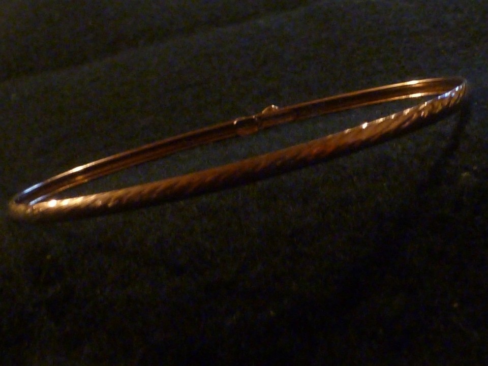 10K SOLID YELLOW GOLD DIAGONALLY ETCHED BANGLE- 7 1/2" - 2.76 GRAMS | eBay