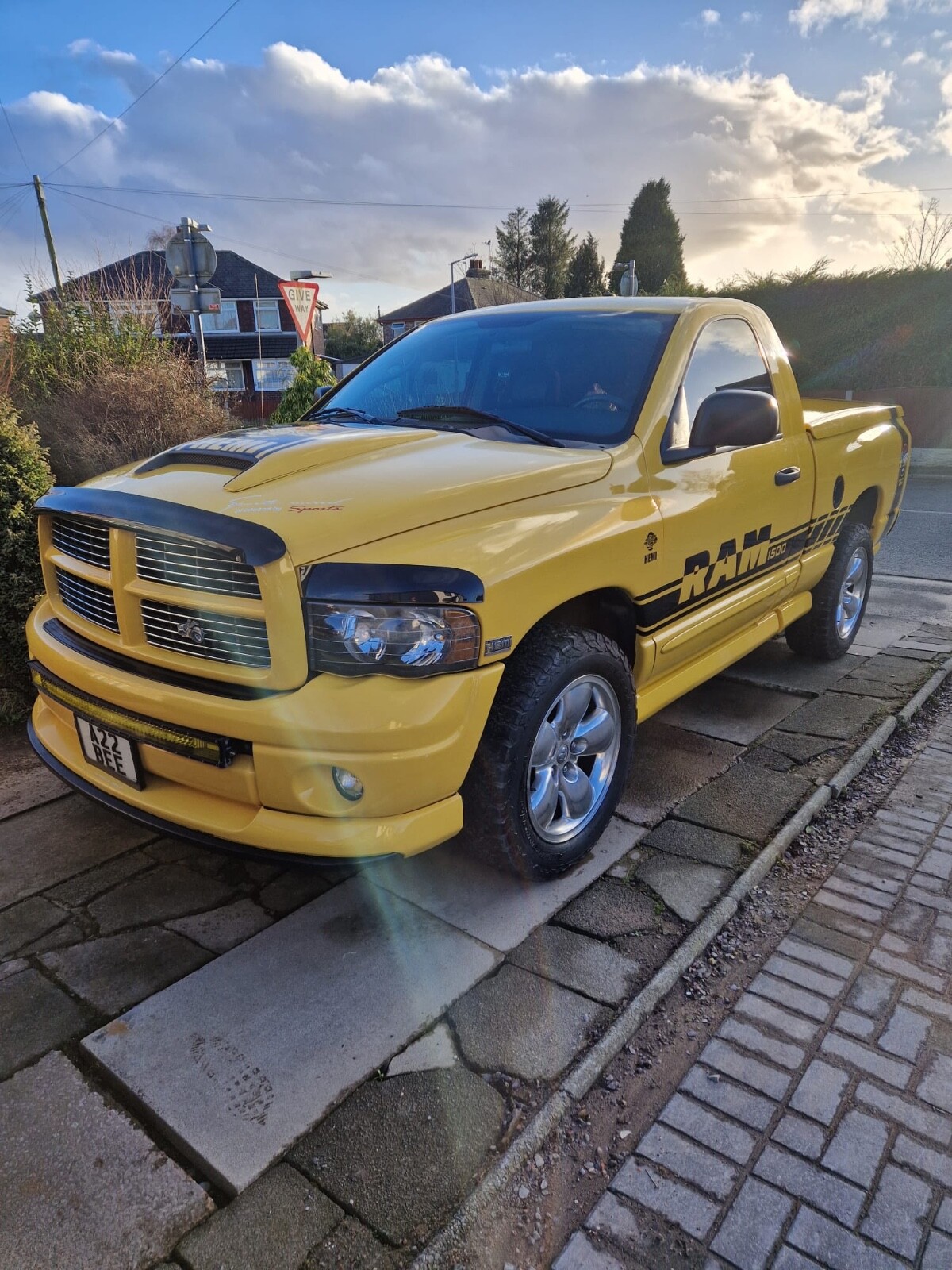 2004 Dodge Ram Pick up Truck Rumblebee Lovely Rare Find - UK American Cars