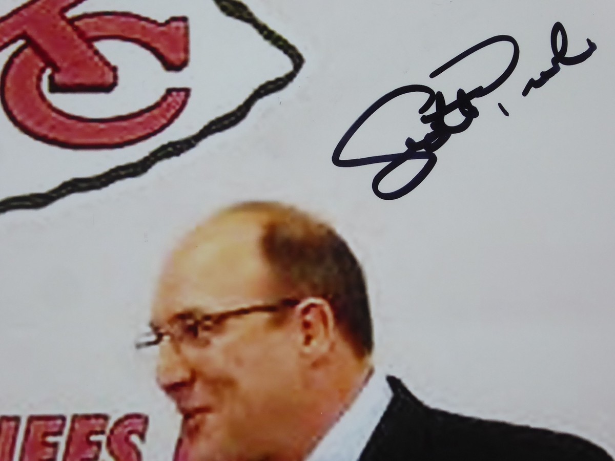 Clark Hunt's Instagram, Twitter & Facebook on IDCrawl