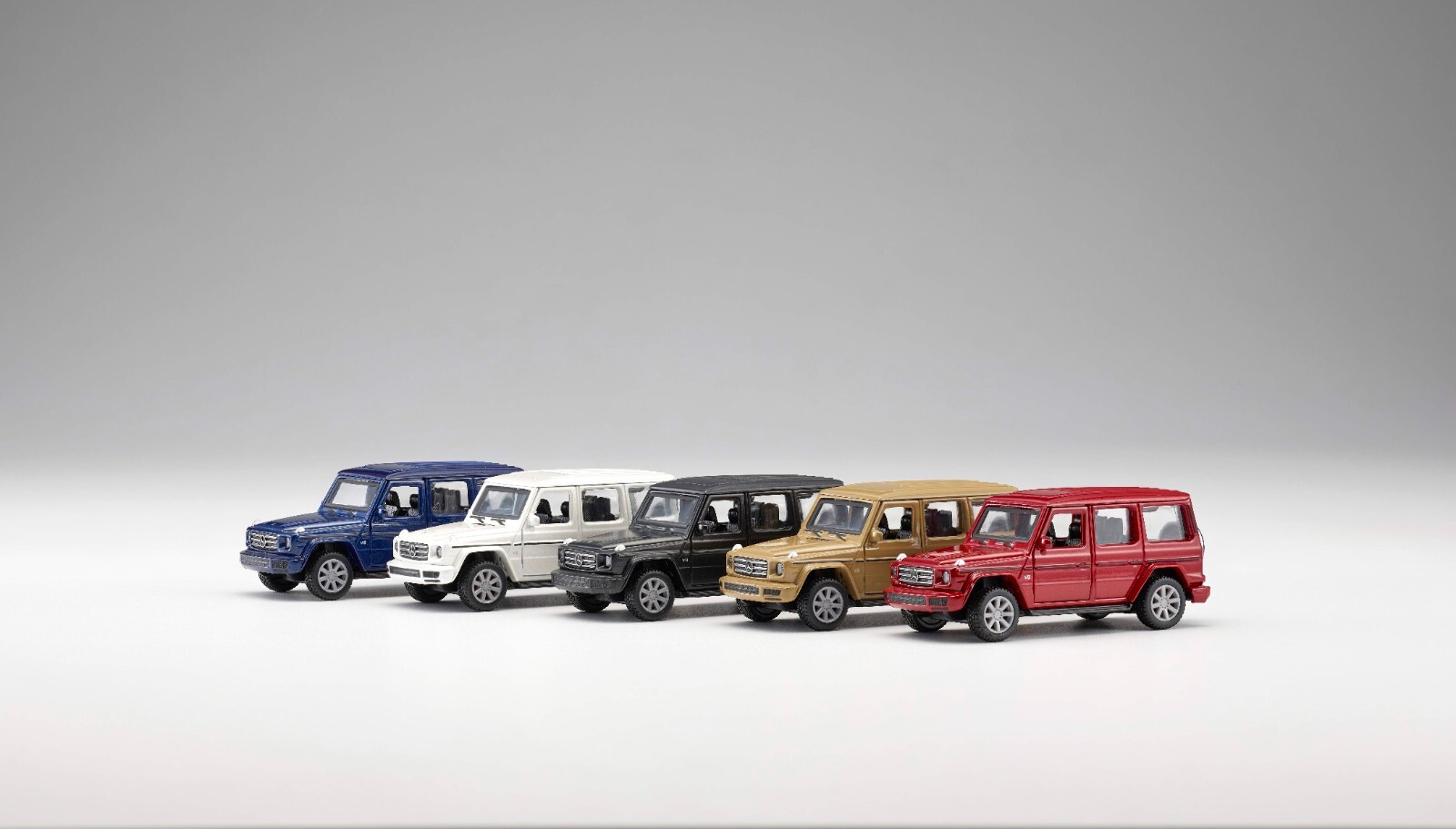 Mercedes-Benz G-Class Offroader W463 Miniature Model Car 1:43 5 Colors ...