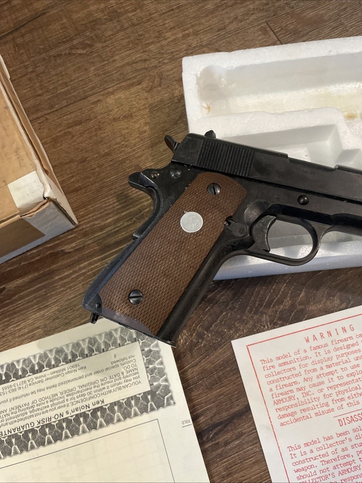 MRI Military/Espionage of Replica Models PROP GUN 300 Government 1911 ...