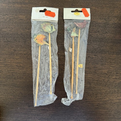 NWT VTG 4 Wooden Swizzle Sticks 7" Stirrers 2 Fish 1 Cardinal 1 Parrot ...