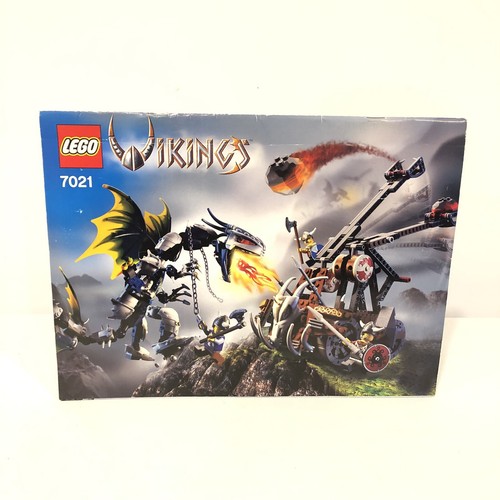 LEGO VIKINGS 7021 DOUBLE CATAPULT VS THE ARMORED OFNIR DRAGON ...