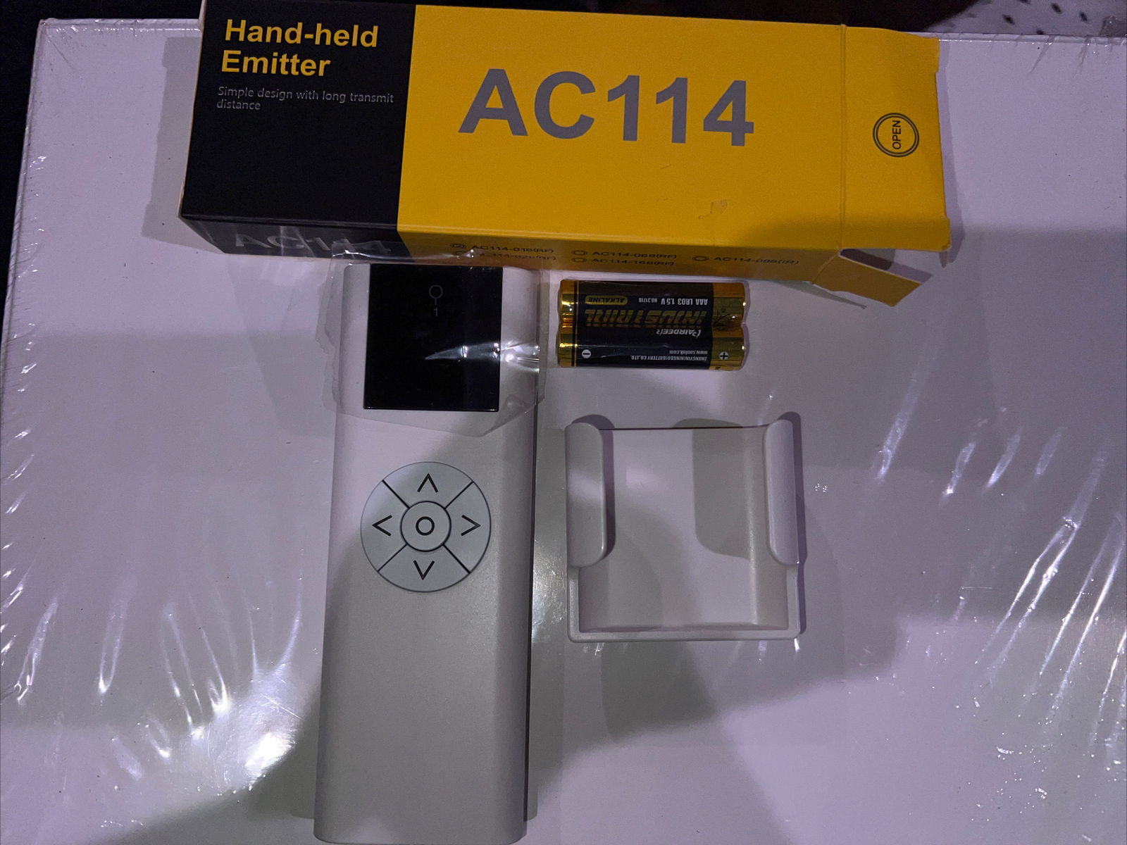 Hand Held Emitter Remote Roller Blinds White Brand New AC114-01B (RF ...