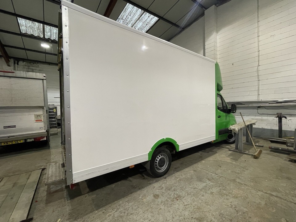 Tail lift,Shutter,Luton Body,Horsebox,Low Loader ,Commercial Body ...