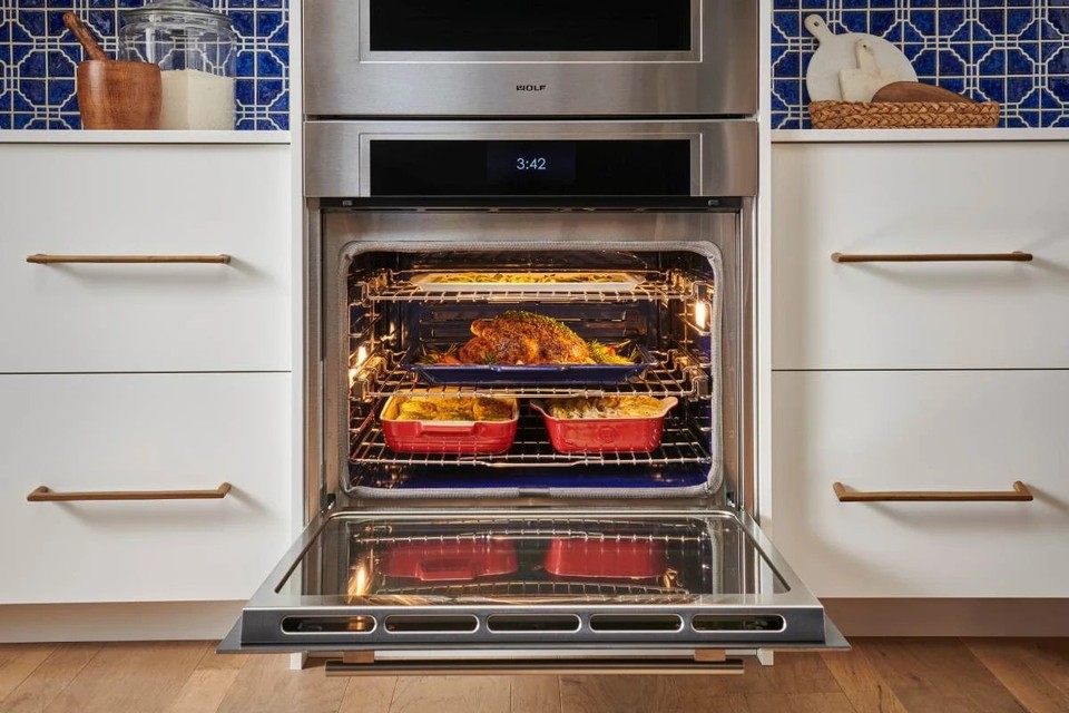 SO3050TMST-14-6340-Wolf M Series 30" Electric Single WallOven Stainless ...