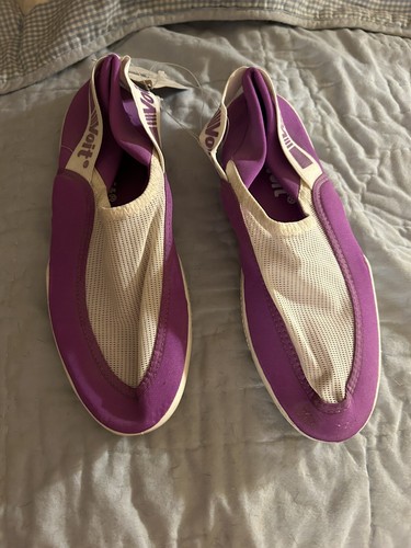 Voit Women’s Beach Shoes New Size 9 | eBay