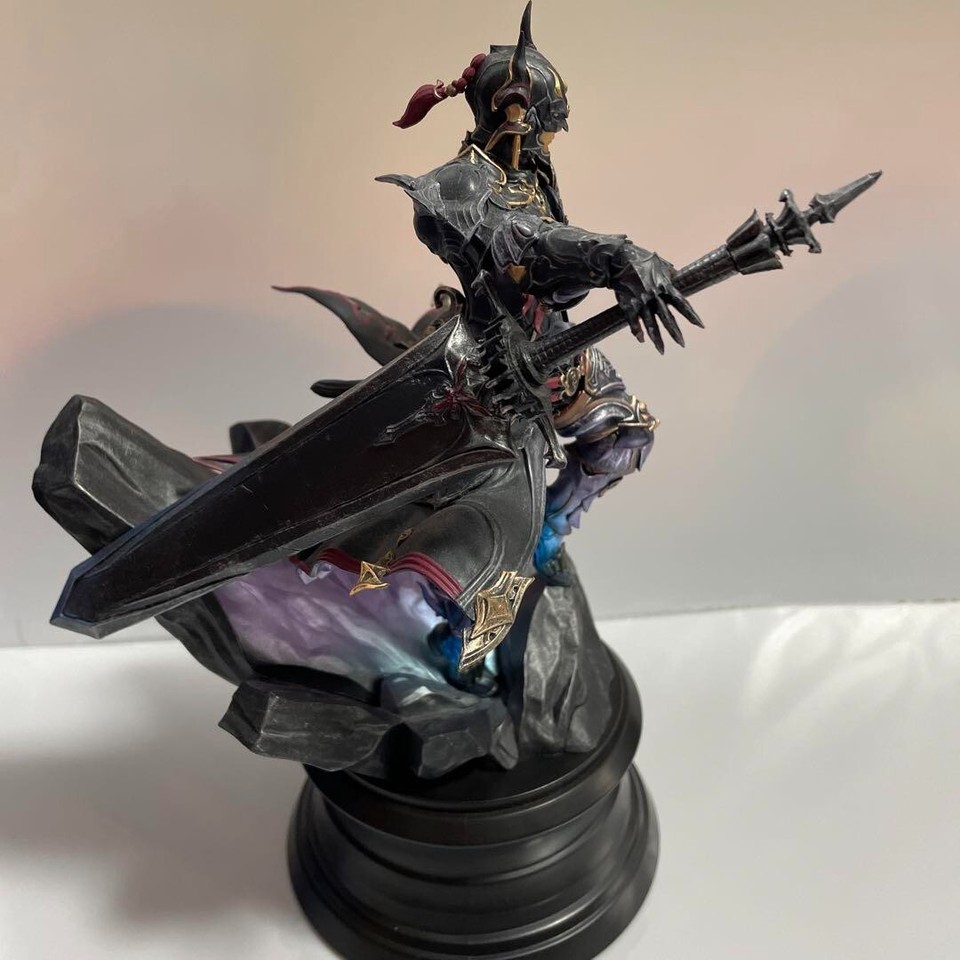 Final Fantasy XIV Dark Knight Shadowbringers Collector's Edition Figure ...