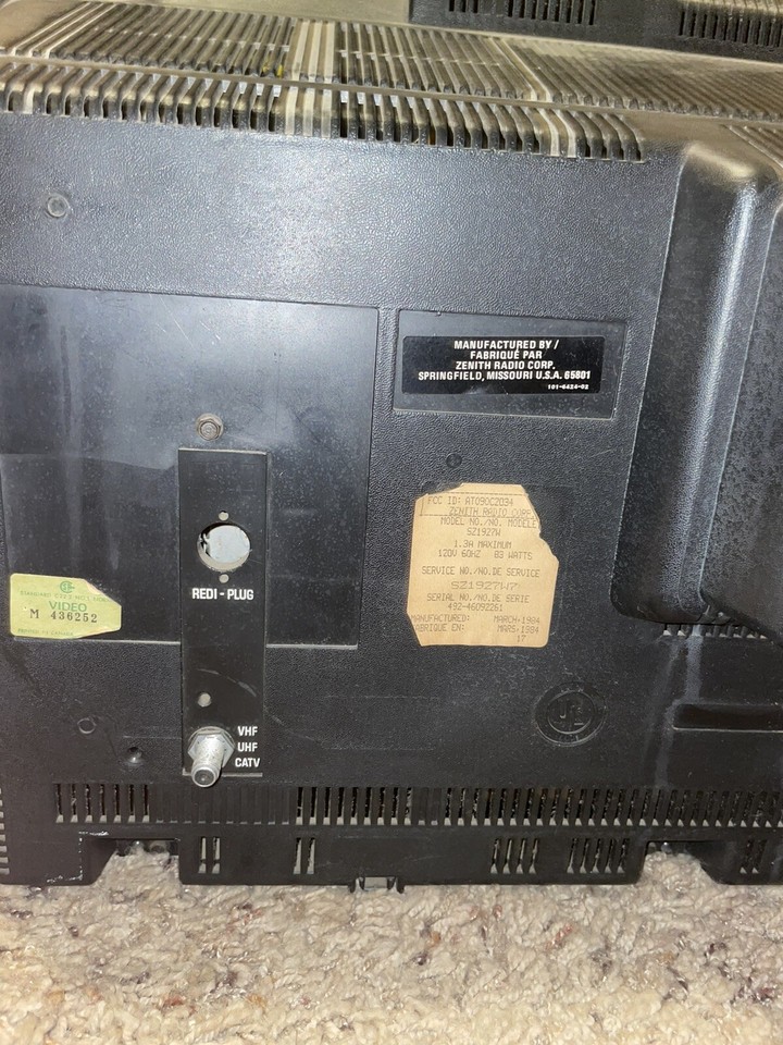ZENITH SPACE COMMAND VINTAGE 19 INCH COLOR CRT TUBE TV RETRO REMOTE ...