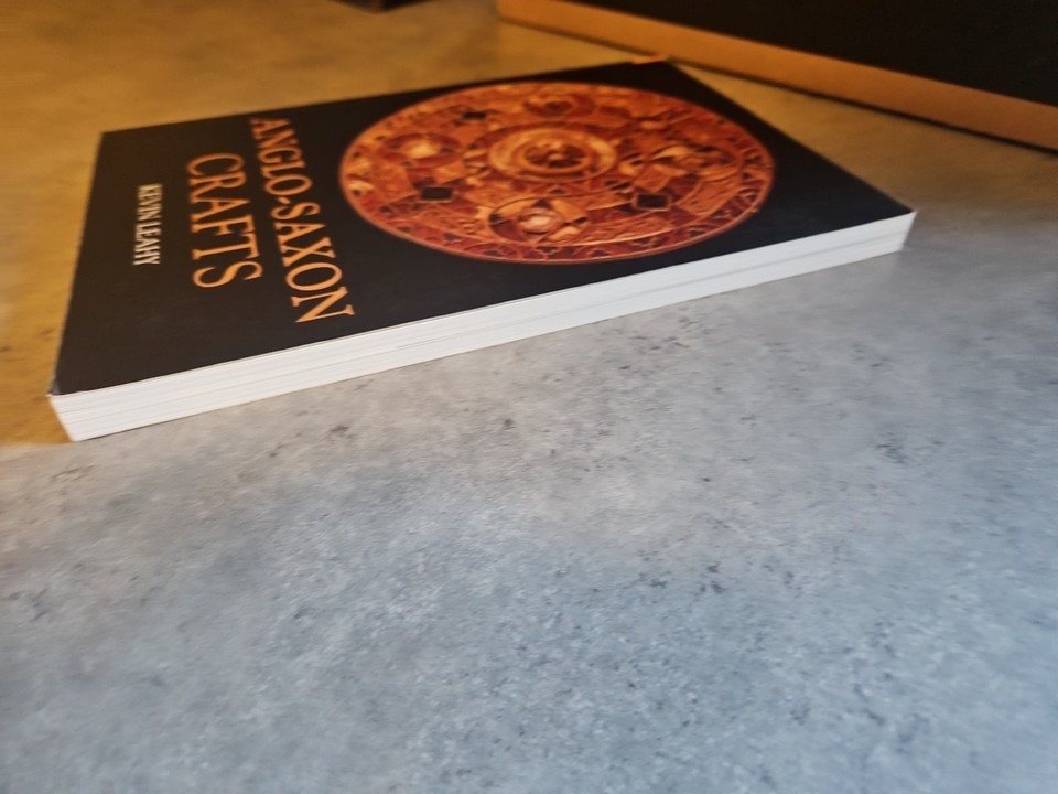 Anglo-Saxon Crafts by Kevin Leahy (2003, Trade Paperback) 9780752429045 ...