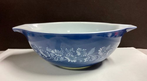 Vintage Pyrex Colonial Mist Blue & White Daisy Cinderella Mixing Bowl ...