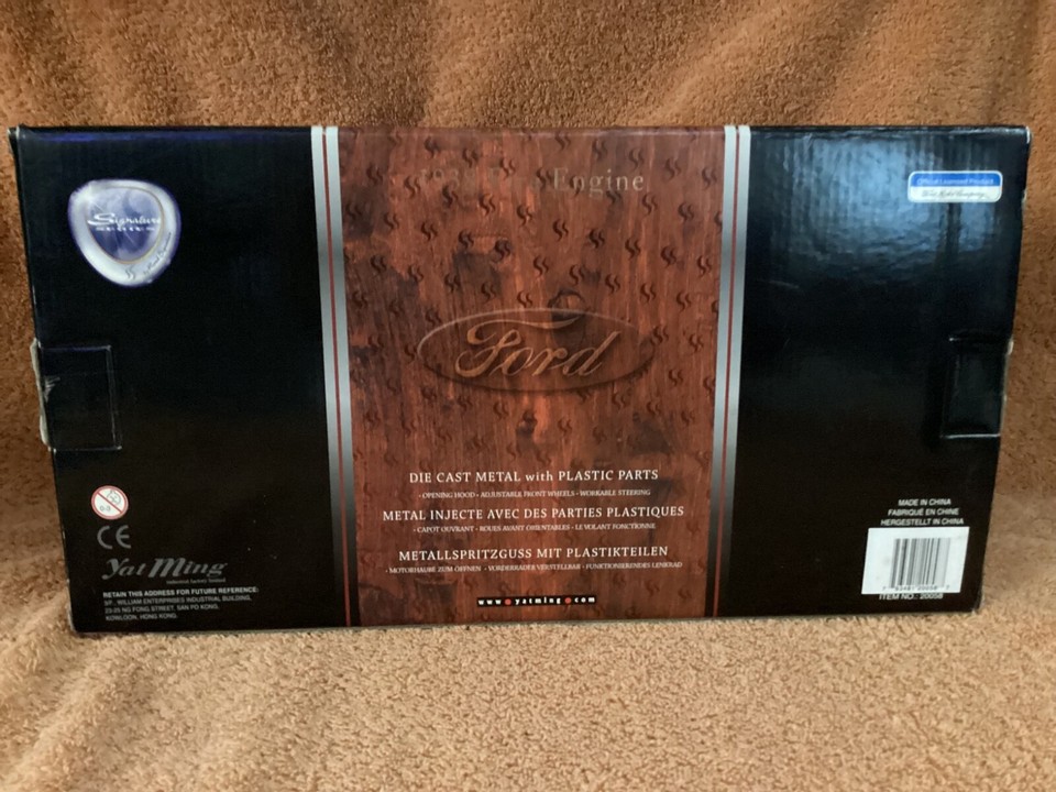 Road Signature 1938 Ford Fire Engine / Fire Truck - Red - 1:24 Scale ...