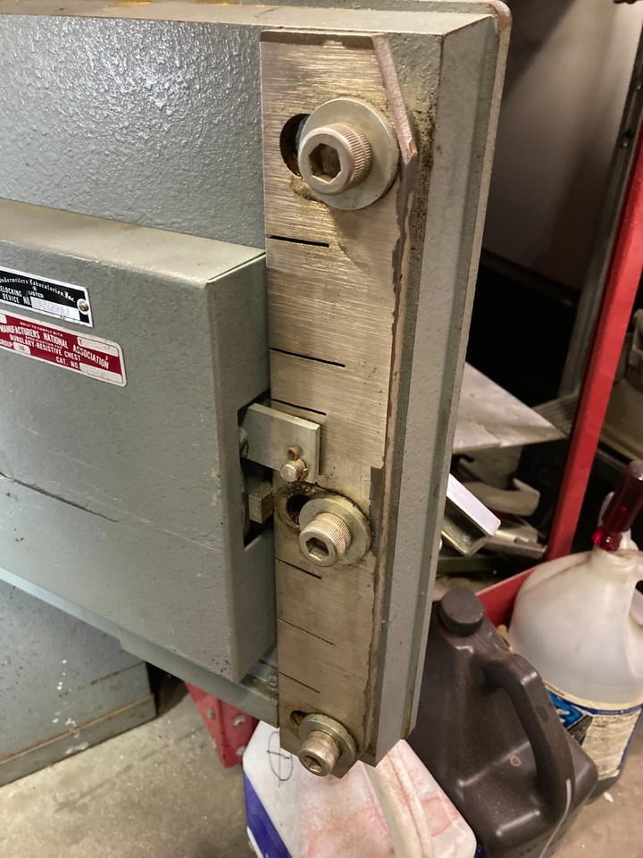 DIEBOLD COMBINATION SAFE...BURGLARY RESISTANT RATING, OPERABLE ...