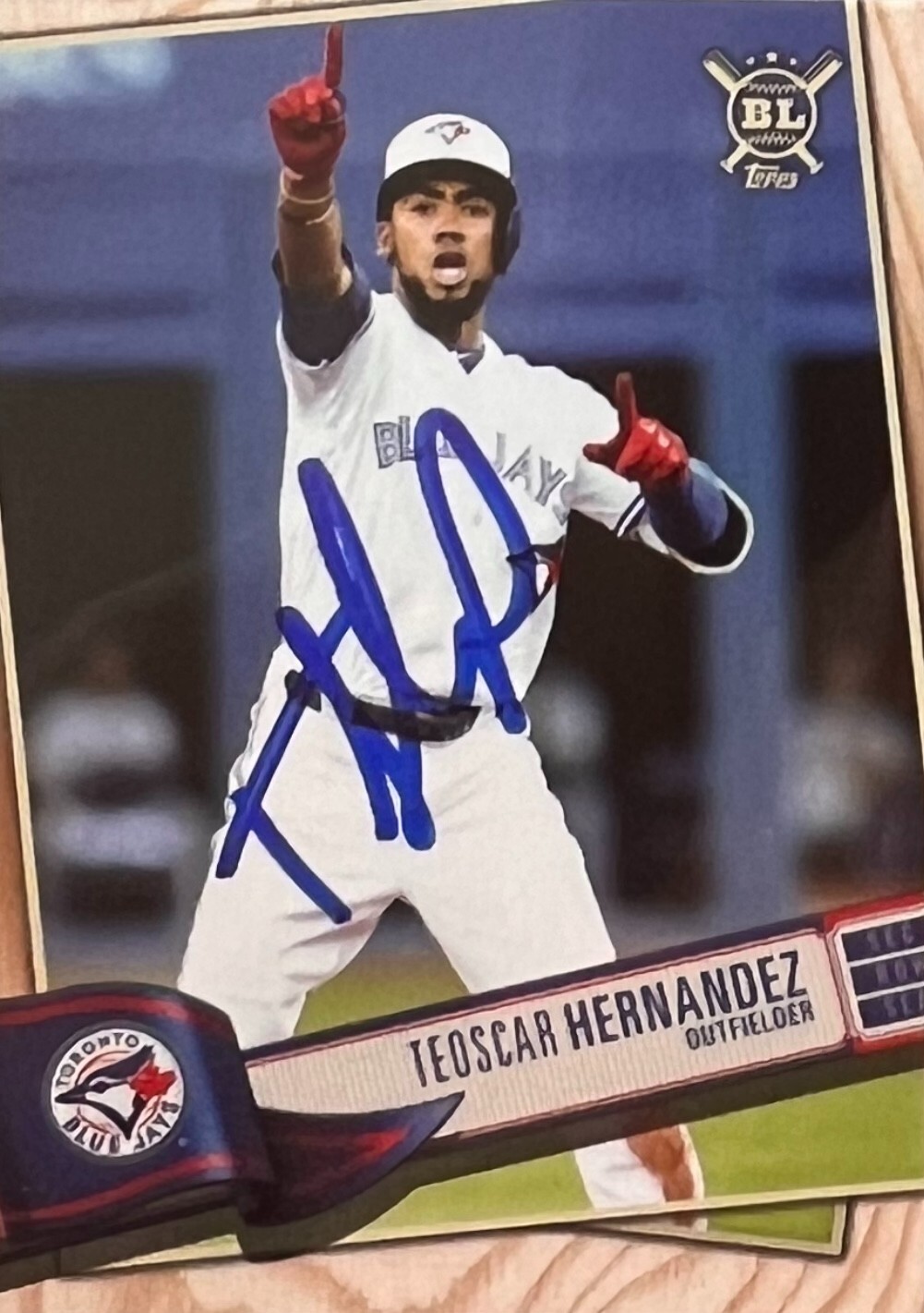 Teoscar Hernandez Autographed Card #5 | eBay
