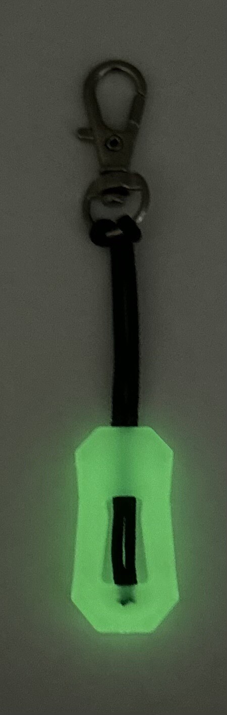 Glow In The Dark Clip On Key Ring Tag Luminous Keys Bag Backpack Finder ...