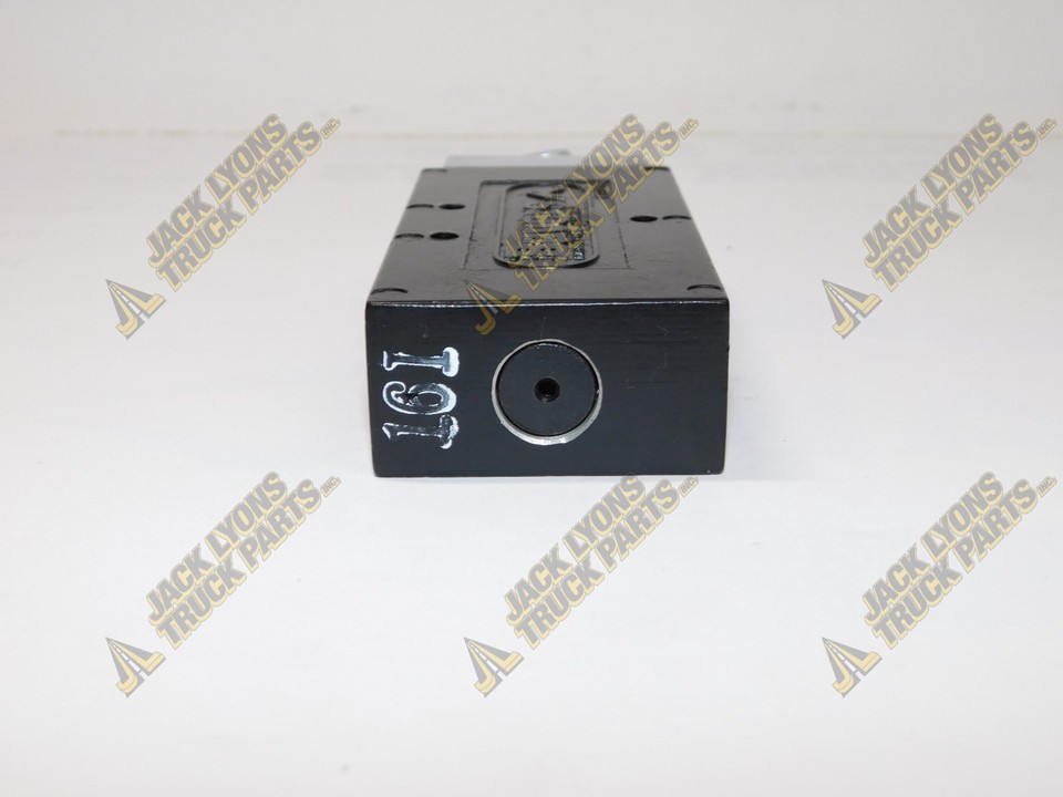 BAV020 New Buyers Products 4-Way, 3-Position Air Valve | eBay