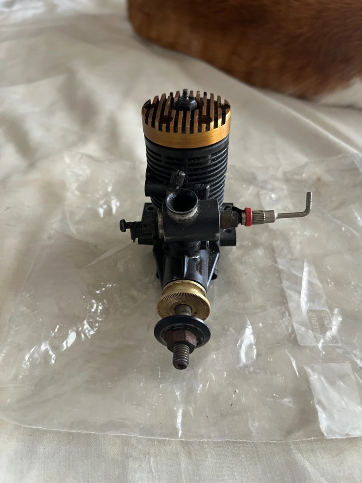 Hirtenberger HP 40 Gold He 2 Stroke Glow RC Radio Control Engine Motor ...
