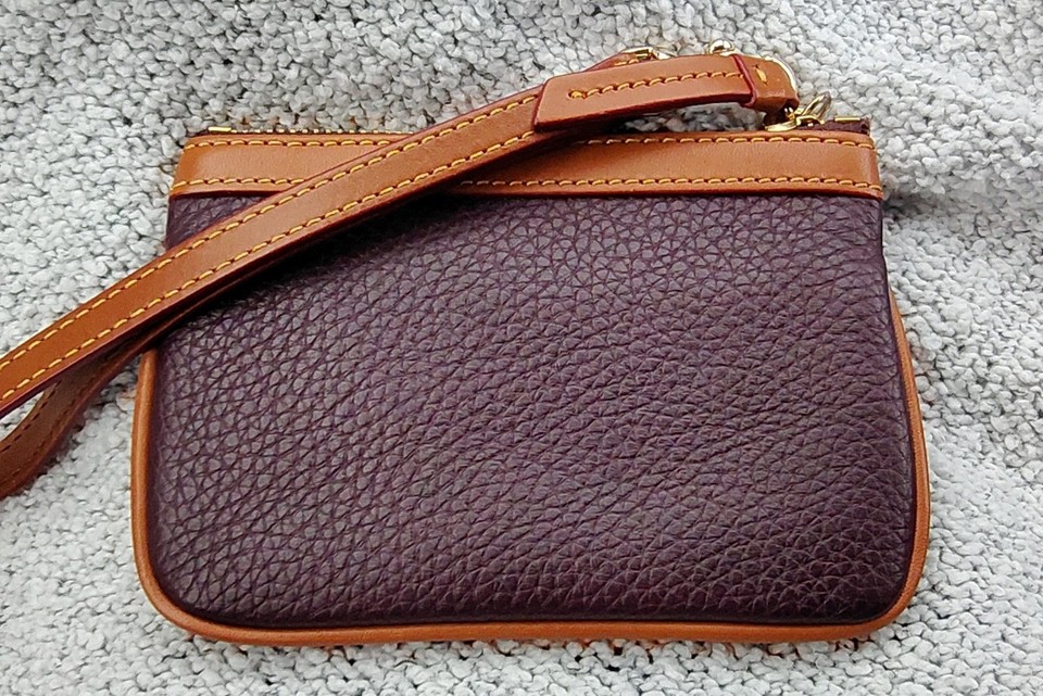 DOONEY & BOURKE DESIGNER Somerset RED LEATHER Wristlet/Keychain/ WALLET ...