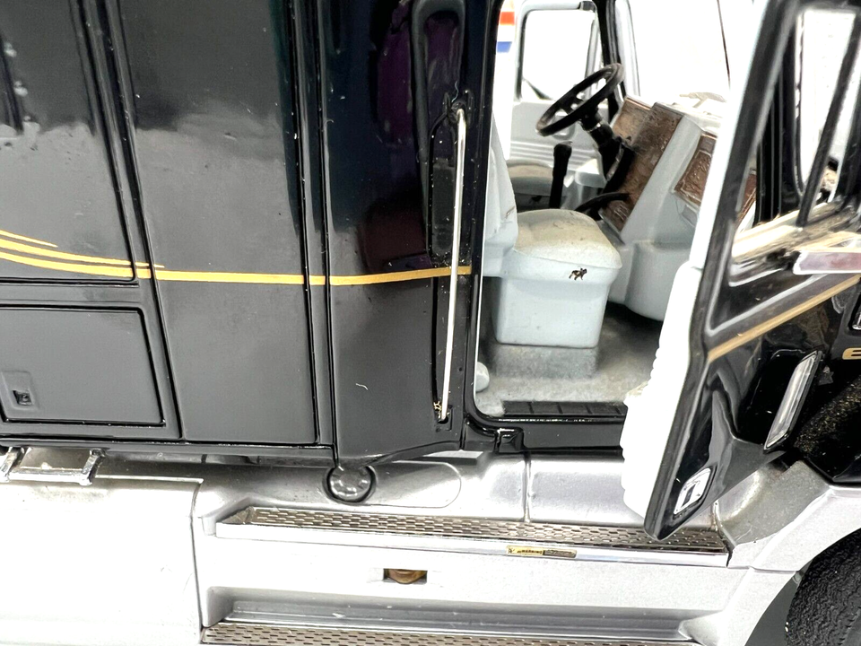 Mack Truck 1/32 scale Franklin Mint American Eagle Chrome Tanker Die ...