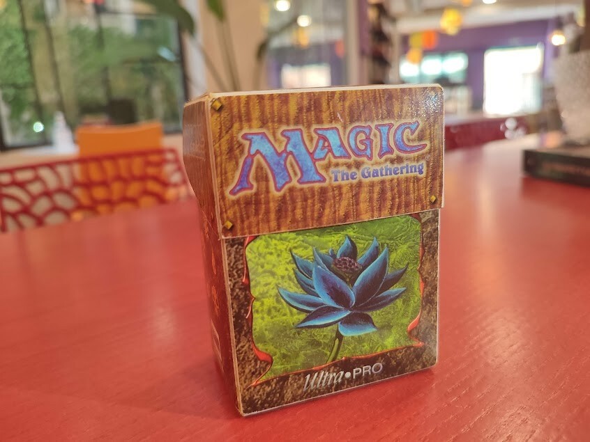 Ultra Pro: Black Lotus / Juzam Djinn Deck Box (1997) | eBay