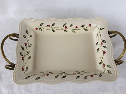 Target Home Casserole Dish with Stand Berries Holiday Christmas | eBay