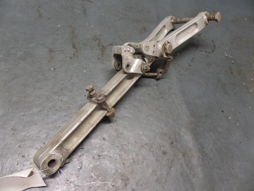 PIPER AZTEC PA-23-250 F MAIN LDG GEAR DRAG BRACE DOWN LOCK 16189 16188 ...