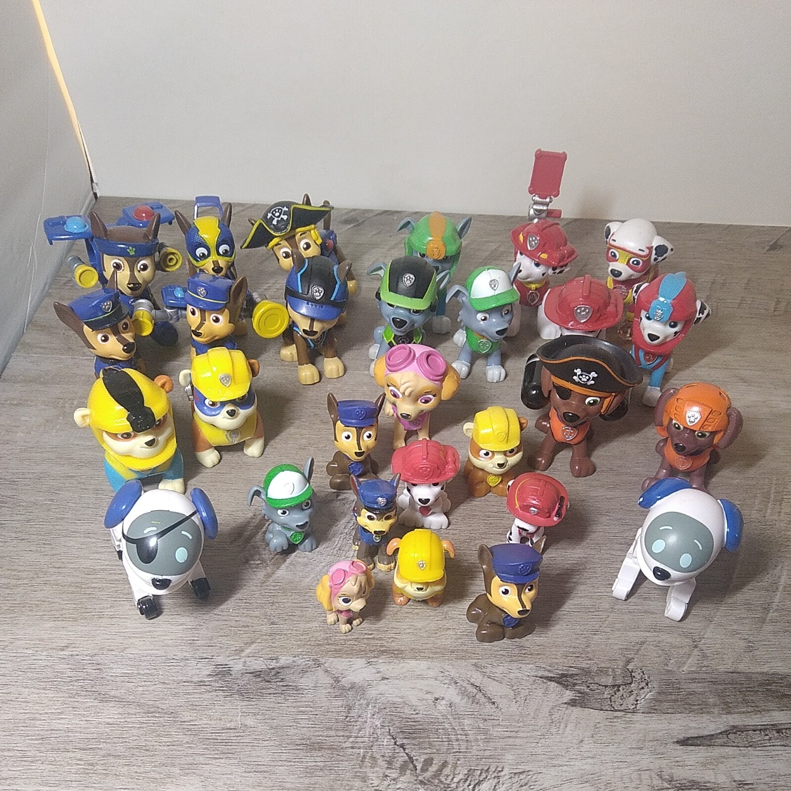 Paw Patrol Figures Huge Lot of 29 SML Spin Master Action Figure Toys ...