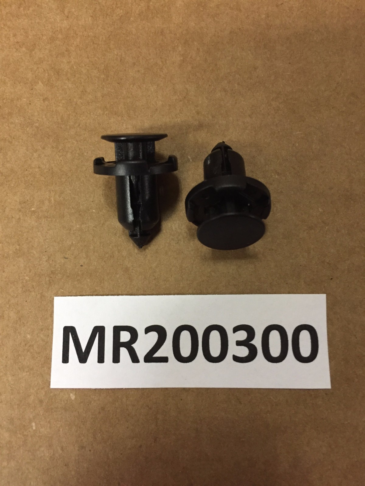 *Set of 15*Nylon Fender Push Type Retainer Clips MR200300 For ...