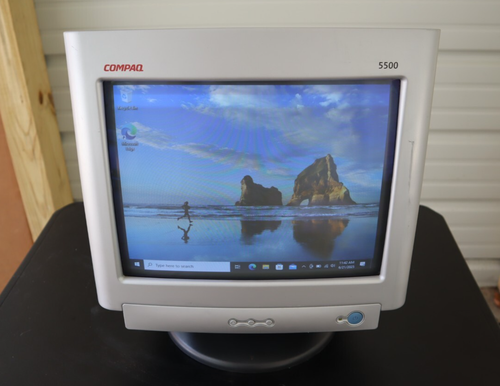 HP 5500 Compaq 14" VGA CRT PC Retro Gaming Monitor (Minor Scratch on ...