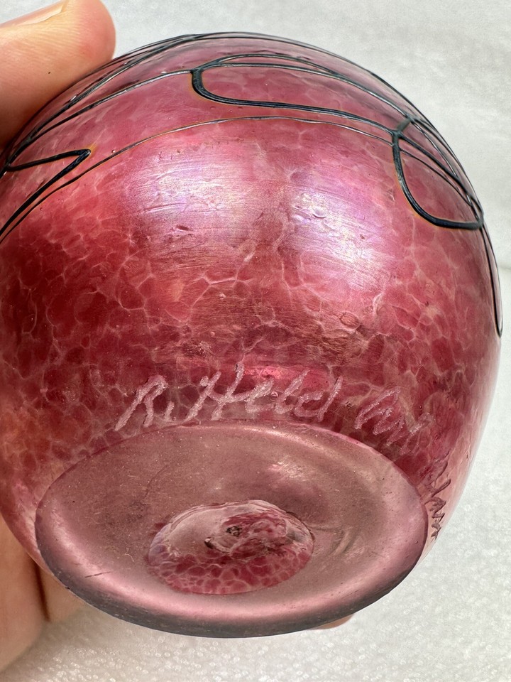 STUNNING VINTAGE SIGNED ROBERT HELD RED PURPLE IRIDESCENT ART GLASS ...