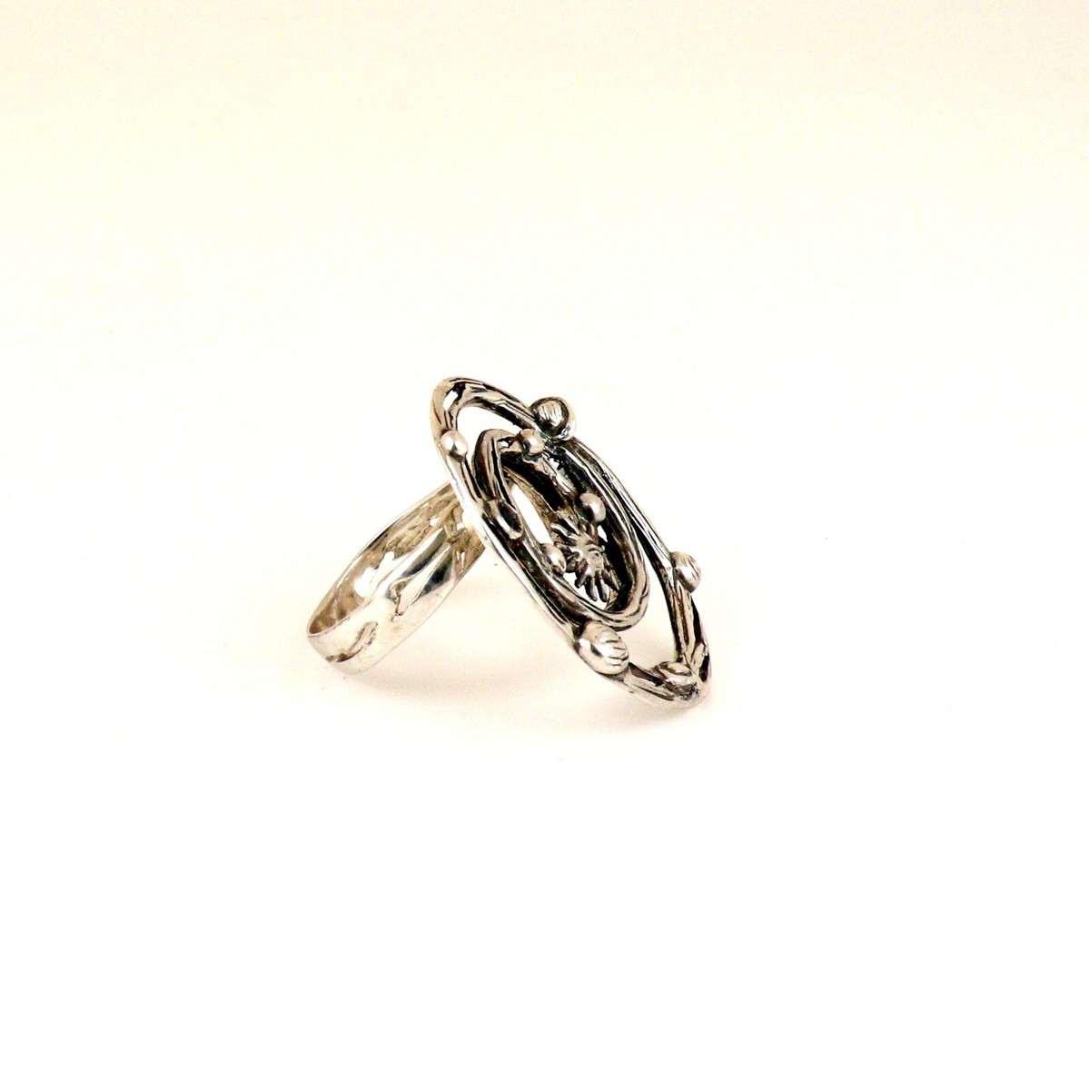 Systems With Planets Ring