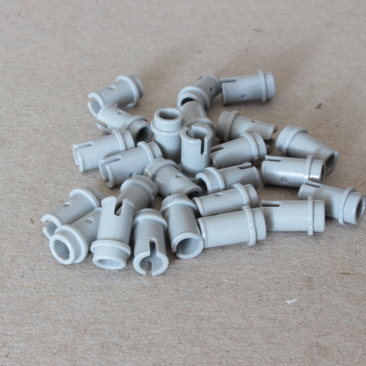 Lego Technic 20 Pins 1 M & 1/3 Knob HELLGRAU 4211483 online kaufen | eBay